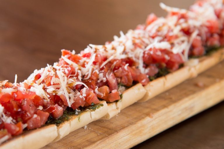 About Us – Bridges Restaurant