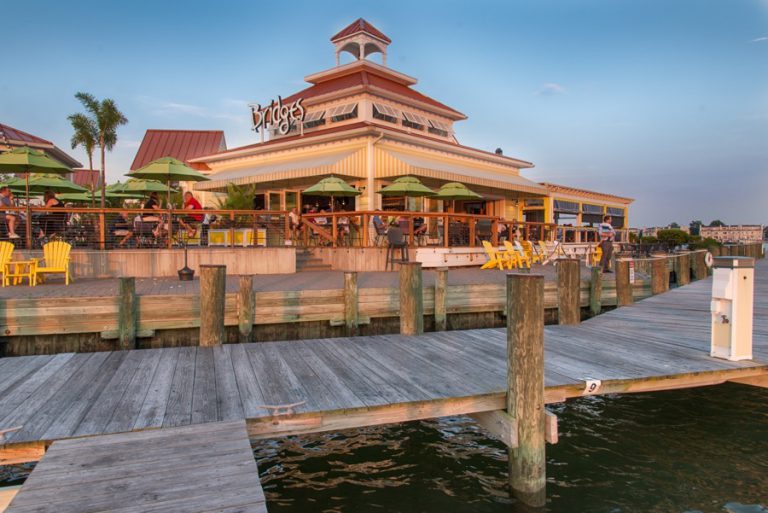 About Us – Bridges Restaurant